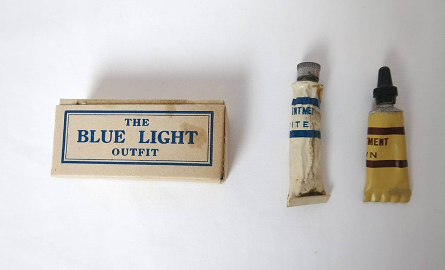The Blue Light Outfit c 1917 | shrine.org.au