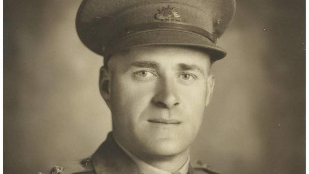 A Life Dedicated to the Fallen: The Service of Brigadier Athol Earle ...